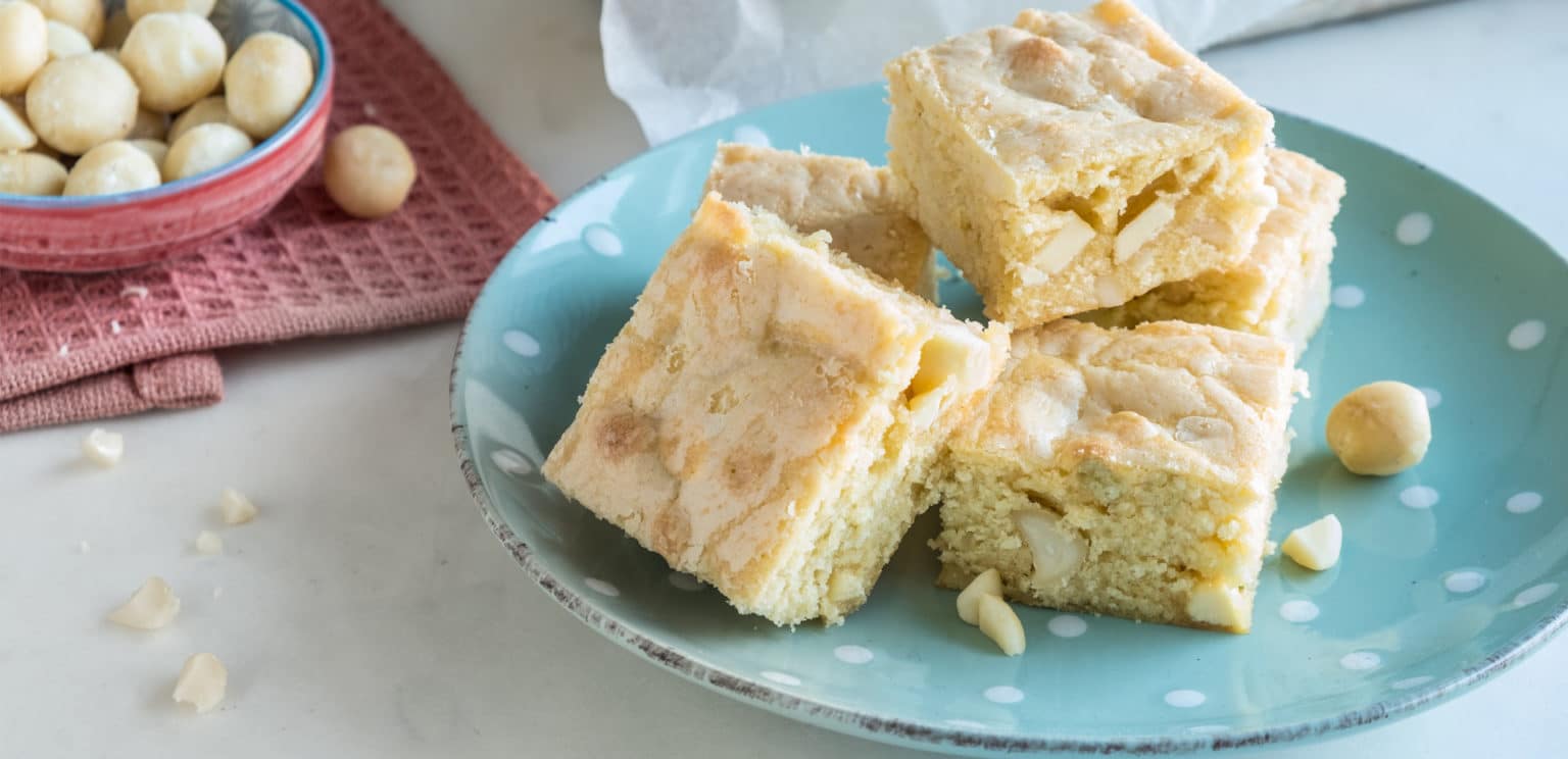 Over 60 Kakeoppskrifter fra Melange