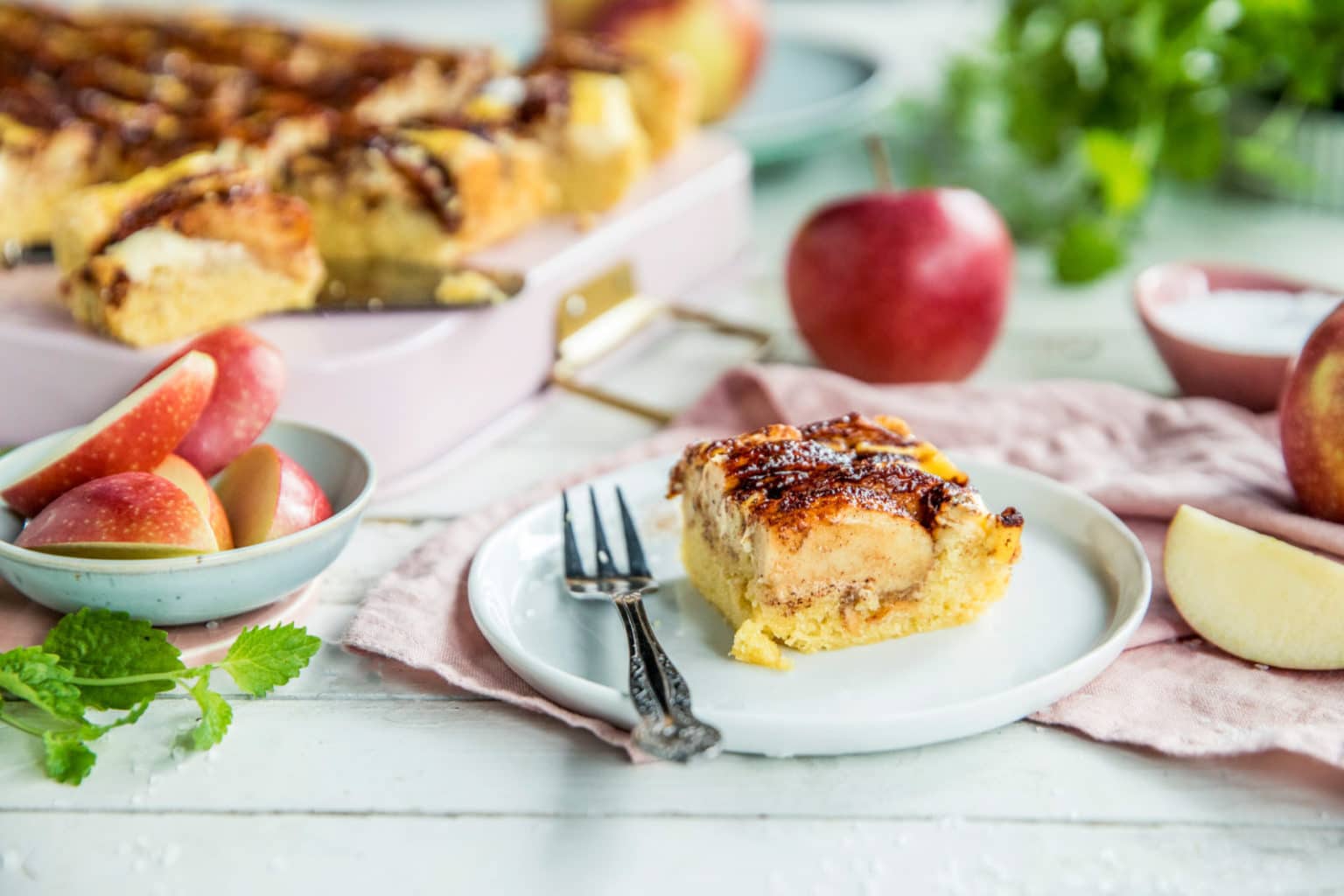 Over 60 Kakeoppskrifter fra Melange