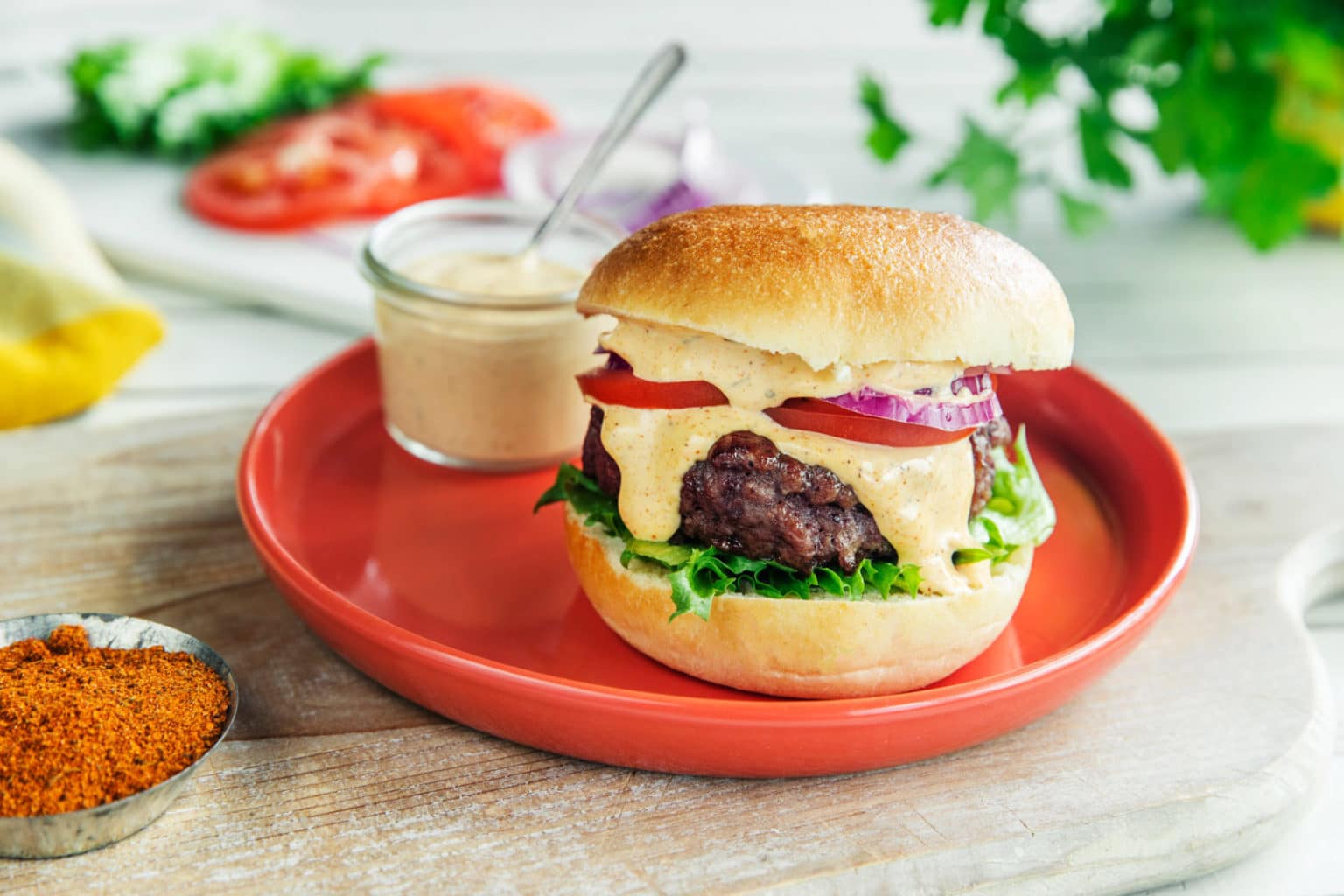 Fire hjemmelagde burgerdressinger - Oppskrifter fra Mills Majones
