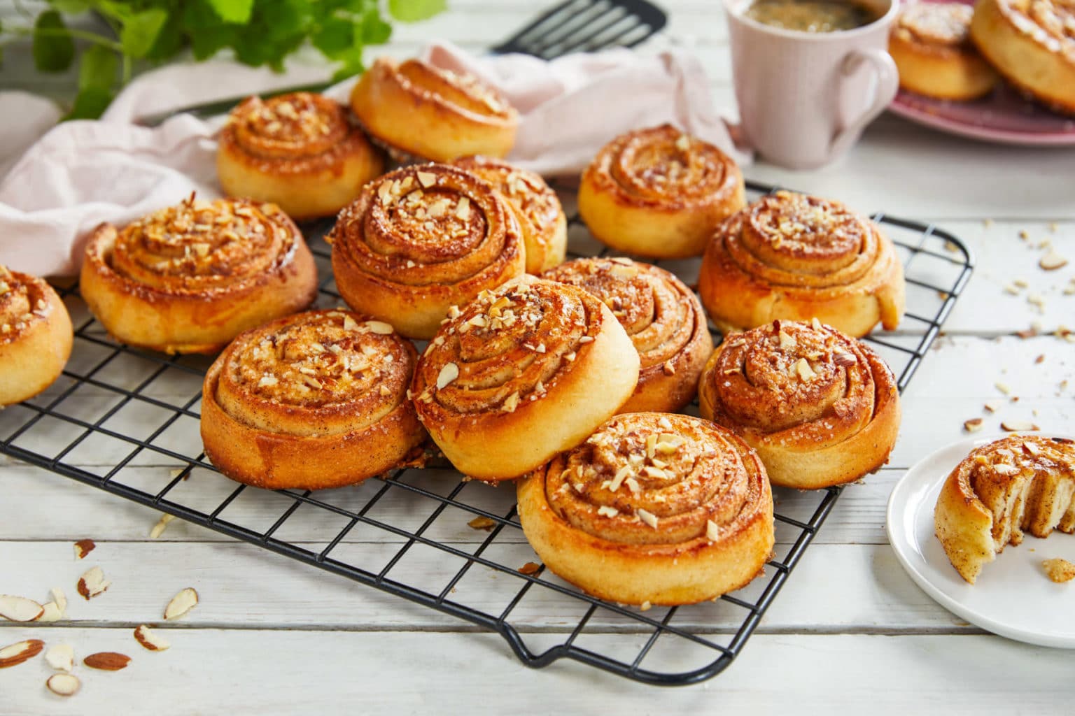 Kanelbollens dag: Seks saftige kanelbolle-oppskrifter | Enkle ...